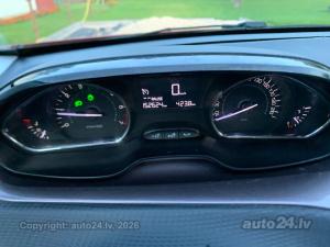 Oranžs Peugeot 2008 2014 Viljandi, ar dzinēja tilpumu 1.20 L un nobraukumu 154 tūkst. km par 3450 €, foto 10 vietnē AUTOMOTO.COM.LV