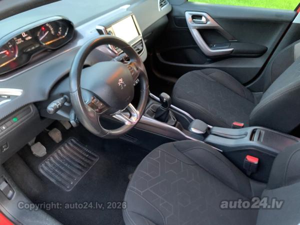 Orange Peugeot 2008 2014 in Viljandi, with an engine capacity of 1.20 L and mileage of 154 thousand km for 3450 €, photo 10 on AUTOMOTO.COM.LV