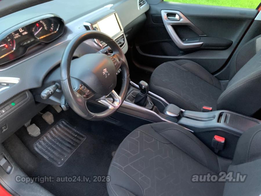 Oranžs Peugeot 2008 2014 Viljandi, ar dzinēja tilpumu 1.20 L un nobraukumu 154 tūkst. km par 3450 €, foto 11 vietnē AUTOMOTO.COM.LV