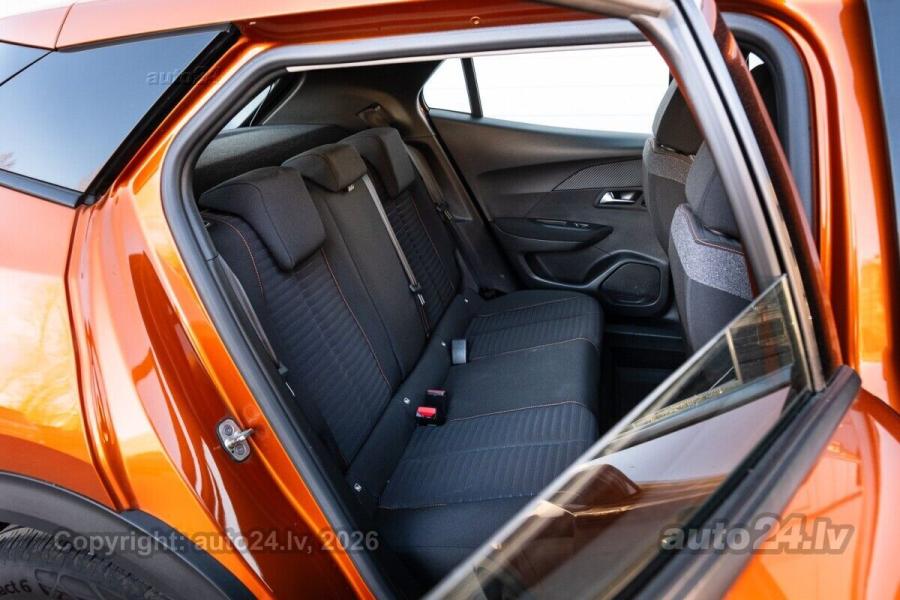 Orange Peugeot 2008 2020 in Riga, with an engine capacity of 1.20 L and mileage of 43 thousand km for 14250 €, photo 8 on AUTOMOTO.COM.LV