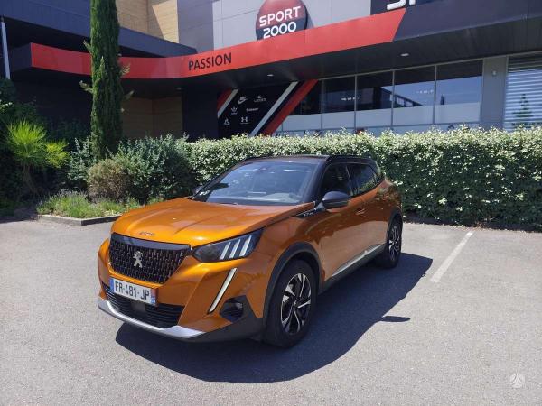 Orange Peugeot 2008 2020 in Kaunas, with an engine capacity of 1.20 L and mileage of 127 thousand km for 9999 €, photo 2 on AUTOMOTO.COM.LV
