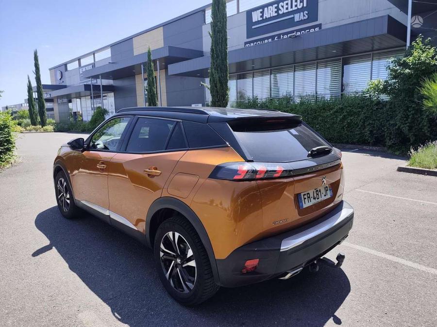 Orange Peugeot 2008 2020 in Kaunas, with an engine capacity of 1.20 L and mileage of 127 thousand km for 9999 €, photo 5 on AUTOMOTO.COM.LV
