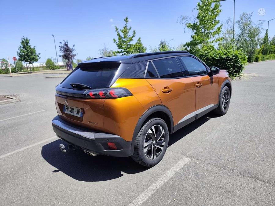 Orange Peugeot 2008 2020 in Kaunas, with an engine capacity of 1.20 L and mileage of 127 thousand km for 9999 €, photo 8 on AUTOMOTO.COM.LV
