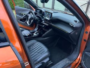 Orange Peugeot 2008 2020 in Tallinn, with an engine capacity of 1.20 L and mileage of 122 thousand km for 14000 €, photo 11 on AUTOMOTO.COM.LV