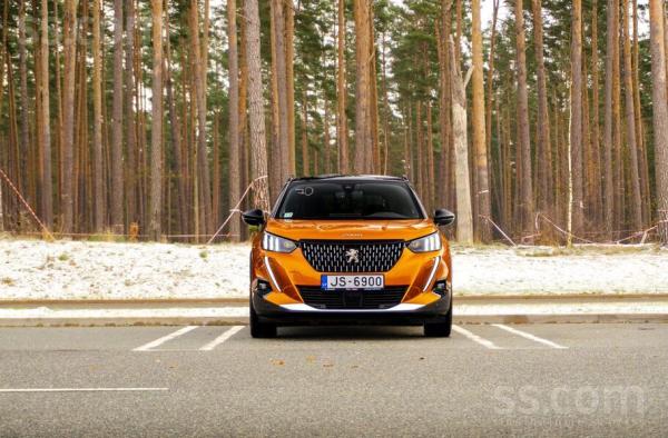 Orange Peugeot 2008 2022 in Riga, with an engine capacity of 1.50 L and mileage of 57 thousand km for 18190 €, photo 3 on AUTOMOTO.COM.LV