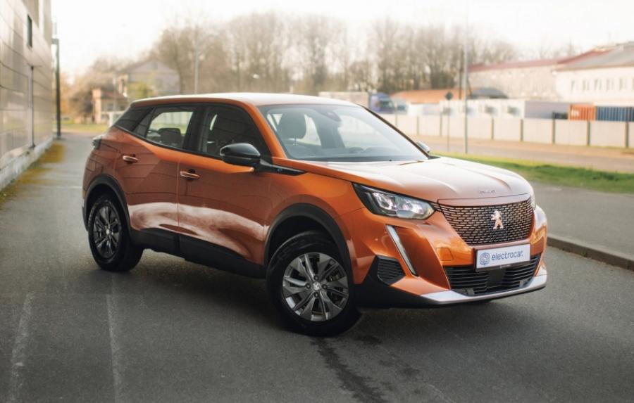 Orange Peugeot 2008 2023 in Riga, with an engine capacity of 0.00 L and mileage of 21 thousand km for 18550 €, photo 3 on AUTOMOTO.COM.LV