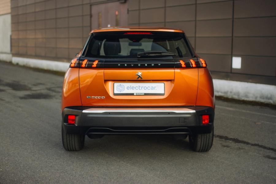 Orange Peugeot 2008 2023 in Riga, with an engine capacity of 0.00 L and mileage of 21 thousand km for 18550 €, photo 7 on AUTOMOTO.COM.LV
