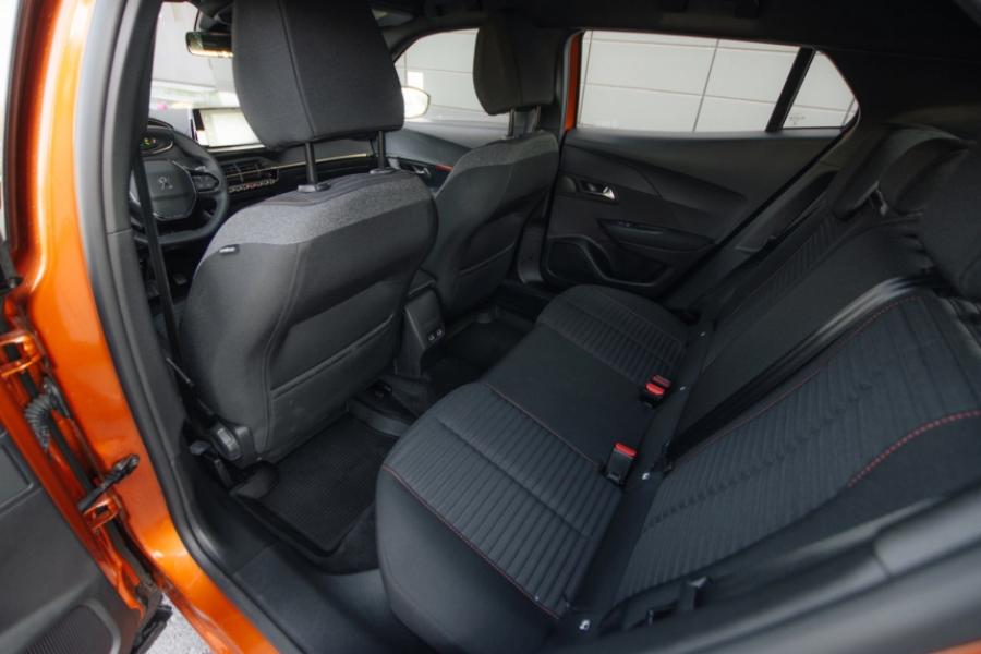 Orange Peugeot 2008 2023 in Riga, with an engine capacity of 0.00 L and mileage of 21 thousand km for 18550 €, photo 24 on AUTOMOTO.COM.LV