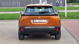 Orange Peugeot 2008 2020 in Jelgava, with an engine capacity of 1.20 L and mileage of 100 thousand km for 11250 €, photo 7 on AUTOMOTO.COM.LV