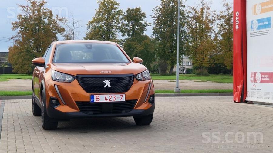 Orange Peugeot 2008 2020 in Jelgava, with an engine capacity of 1.20 L and mileage of 100 thousand km for 11250 €, photo 15 on AUTOMOTO.COM.LV