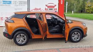 Orange Peugeot 2008 2020 in Jelgava, with an engine capacity of 1.20 L and mileage of 100 thousand km for 11250 €, photo 22 on AUTOMOTO.COM.LV
