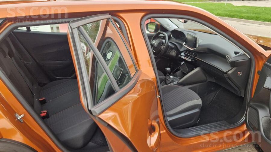 Orange Peugeot 2008 2020 in Jelgava, with an engine capacity of 1.20 L and mileage of 100 thousand km for 11250 €, photo 23 on AUTOMOTO.COM.LV