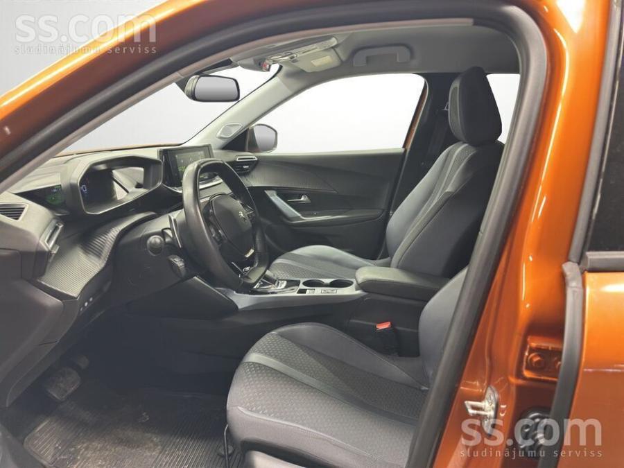 Orange Peugeot 2008 2021 in Riga, with an engine capacity of 1.50 L and mileage of 102 thousand km for 13990 €, photo 10 on AUTOMOTO.COM.LV