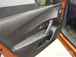 Orange Peugeot 2008 2021 in Riga, with an engine capacity of 1.50 L and mileage of 102 thousand km for 13990 €, photo 13 on AUTOMOTO.COM.LV