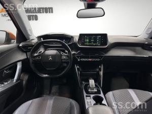 Orange Peugeot 2008 2021 in Riga, with an engine capacity of 1.50 L and mileage of 102 thousand km for 13990 €, photo 15 on AUTOMOTO.COM.LV