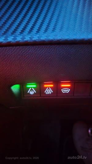 Oranžs Peugeot 2008 2021 Tallina, ar dzinēja tilpumu 1.50 L un nobraukumu 117 tūkst. km par 15700 €, foto 19 vietnē AUTOMOTO.COM.LV