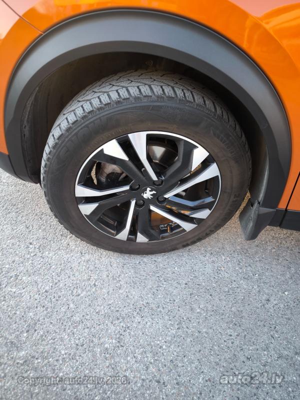 Oranžs Peugeot 2008 2022 Tallina, ar dzinēja tilpumu 1.50 L un nobraukumu 53 tūkst. km par 17950 €, foto 10 vietnē AUTOMOTO.COM.LV