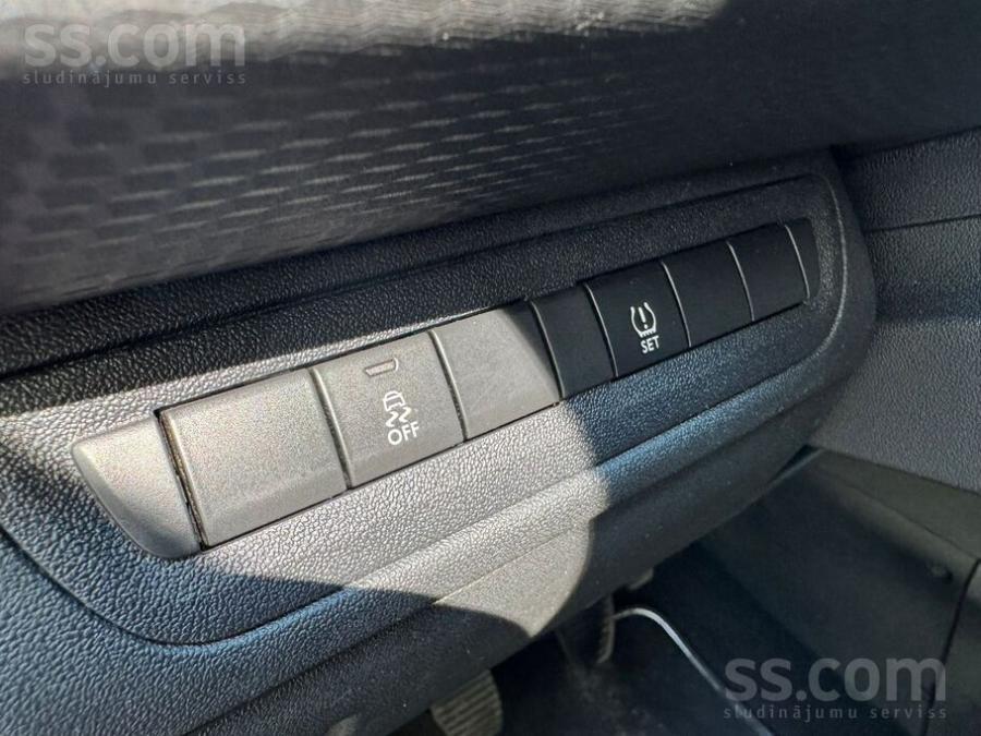 Sarkans Peugeot 2008 2014 Rīga, ar dzinēja tilpumu 1.40 L un nobraukumu 0 tūkst. km par 4599 €, foto 38 vietnē AUTOMOTO.COM.LV