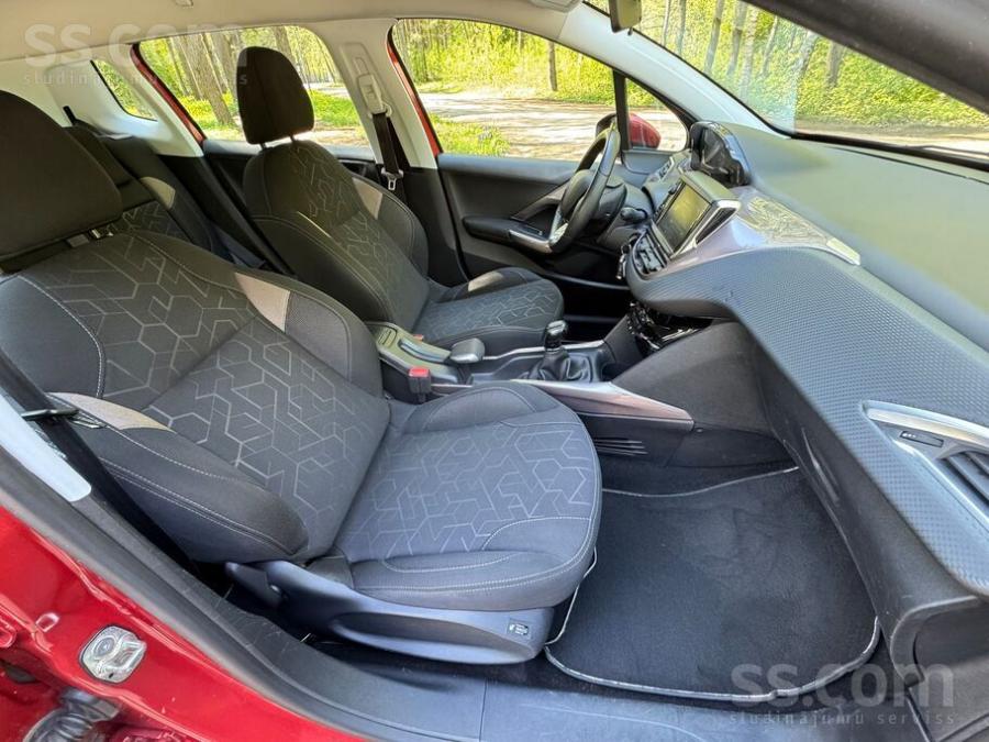 Sarkans Peugeot 2008 2014 Rīga, ar dzinēja tilpumu 1.40 L un nobraukumu 0 tūkst. km par 4599 €, foto 55 vietnē AUTOMOTO.COM.LV