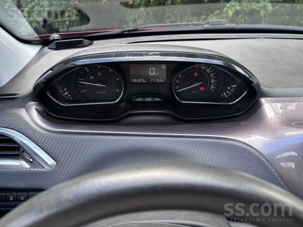 Sarkans Peugeot 2008 2014 Rīga, ar dzinēja tilpumu 1.60 L un nobraukumu 136 tūkst. km par 5300 €, foto 6 vietnē AUTOMOTO.COM.LV