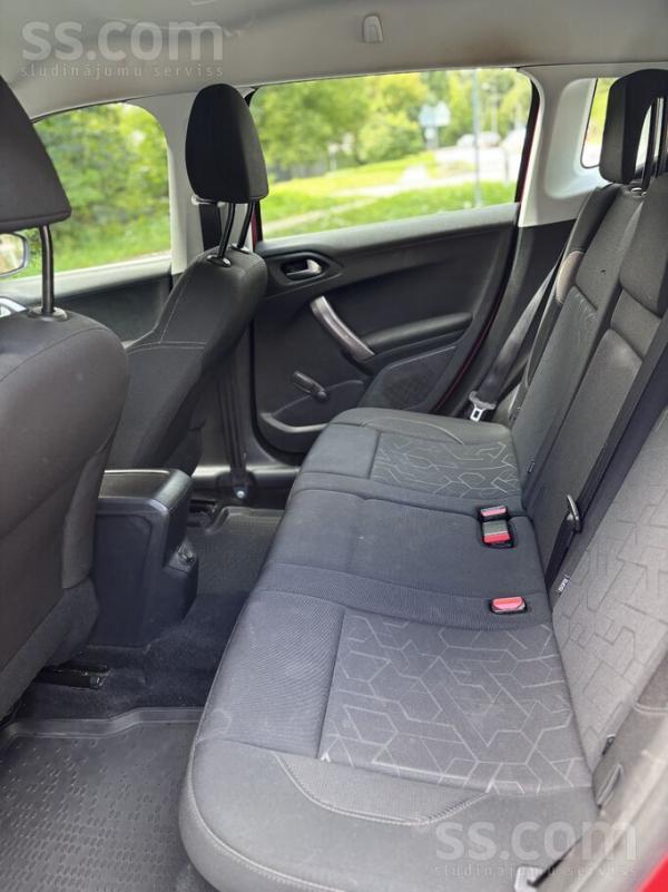 Sarkans Peugeot 2008 2014 Rīga, ar dzinēja tilpumu 1.60 L un nobraukumu 136 tūkst. km par 5300 €, foto 8 vietnē AUTOMOTO.COM.LV