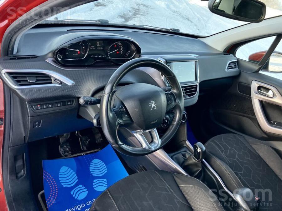 Red Peugeot 2008 2015 in Talsi, with an engine capacity of 1.60 L and mileage of 0 thousand km for 4500 €, photo 10 on AUTOMOTO.COM.LV