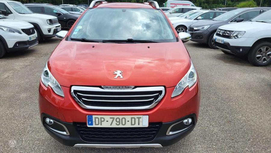 Red Peugeot 2008 2015 in Taurage, with an engine capacity of 1.56 L and mileage of 202 thousand km for 4900 €, photo 1 on AUTOMOTO.COM.LV