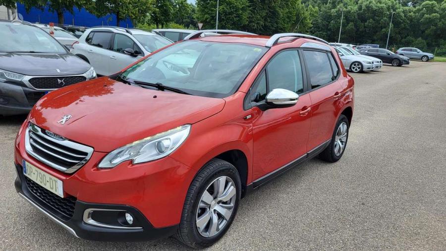 Red Peugeot 2008 2015 in Taurage, with an engine capacity of 1.56 L and mileage of 202 thousand km for 4900 €, photo 3 on AUTOMOTO.COM.LV