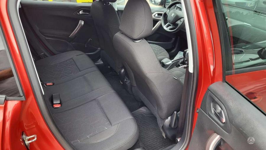 Sarkans Peugeot 2008 2015 Tauragė, ar dzinēja tilpumu 1.56 L un nobraukumu 200 tūkst. km par 4900 €, foto 14 vietnē AUTOMOTO.COM.LV