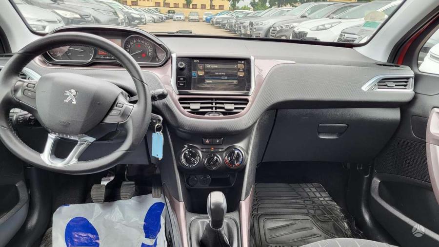 Sarkans Peugeot 2008 2015 Tauragė, ar dzinēja tilpumu 1.56 L un nobraukumu 200 tūkst. km par 4900 €, foto 16 vietnē AUTOMOTO.COM.LV