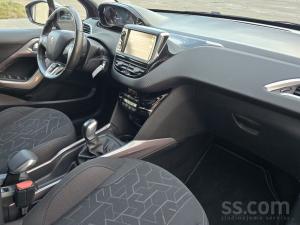 Red Peugeot 2008 2016 in Kuldiga, with an engine capacity of 1.20 L and mileage of 131 thousand km for 6800 €, photo 9 on AUTOMOTO.COM.LV
