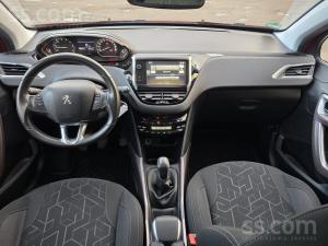 Red Peugeot 2008 2016 in Kuldiga, with an engine capacity of 1.20 L and mileage of 131 thousand km for 6800 €, photo 10 on AUTOMOTO.COM.LV