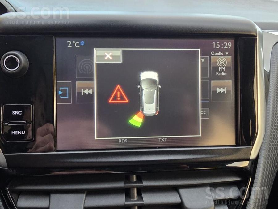 Red Peugeot 2008 2016 in Kuldiga, with an engine capacity of 1.20 L and mileage of 131 thousand km for 6800 €, photo 15 on AUTOMOTO.COM.LV