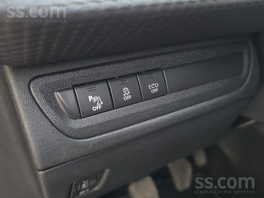 Red Peugeot 2008 2016 in Kuldiga, with an engine capacity of 1.20 L and mileage of 131 thousand km for 6800 €, photo 16 on AUTOMOTO.COM.LV
