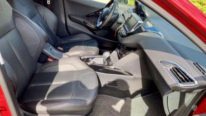 Red Peugeot 2008 2017 in Marijampole, with an engine capacity of 1.20 L and mileage of 102 thousand km for 8550 €, photo 8 on AUTOMOTO.COM.LV