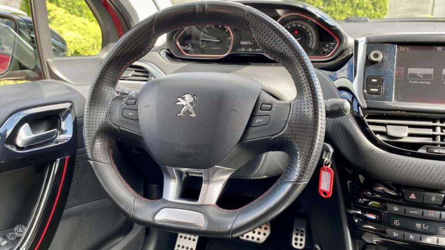 Red Peugeot 2008 2017 in Marijampole, with an engine capacity of 1.20 L and mileage of 102 thousand km for 8550 €, photo 30 on AUTOMOTO.COM.LV
