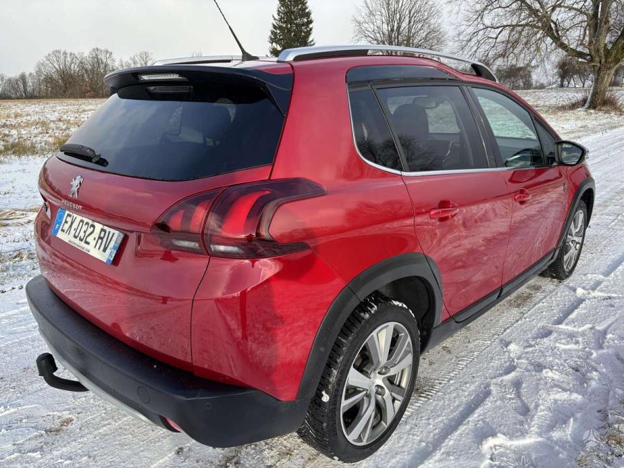 Red Peugeot 2008 2018 in Taurage, with an engine capacity of 1.20 L and mileage of 80 thousand km for 7900 €, photo 3 on AUTOMOTO.COM.LV