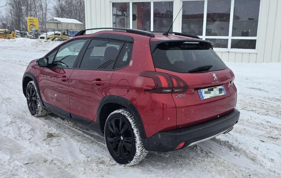 Red Peugeot 2008 2018 in Taurage, with an engine capacity of 1.20 L and mileage of 149 thousand km for 5800 €, photo 4 on AUTOMOTO.COM.LV