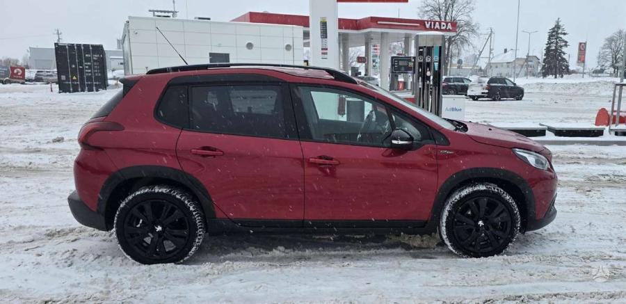 Red Peugeot 2008 2018 in Taurage, with an engine capacity of 1.20 L and mileage of 149 thousand km for 5800 €, photo 8 on AUTOMOTO.COM.LV