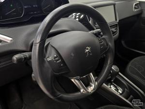 Red Peugeot 2008 2018 in Vilnius, with an engine capacity of 0.00 L and mileage of 63 thousand km for 8490 €, photo 13 on AUTOMOTO.COM.LV