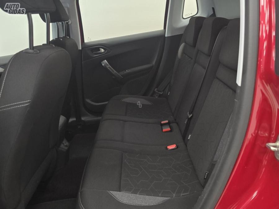 Red Peugeot 2008 2018 in Vilnius, with an engine capacity of 0.00 L and mileage of 63 thousand km for 8490 €, photo 29 on AUTOMOTO.COM.LV
