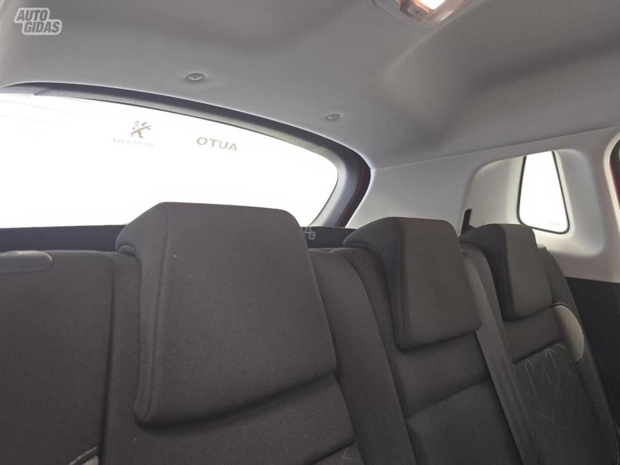 Red Peugeot 2008 2018 in Vilnius, with an engine capacity of 0.00 L and mileage of 63 thousand km for 8490 €, photo 34 on AUTOMOTO.COM.LV