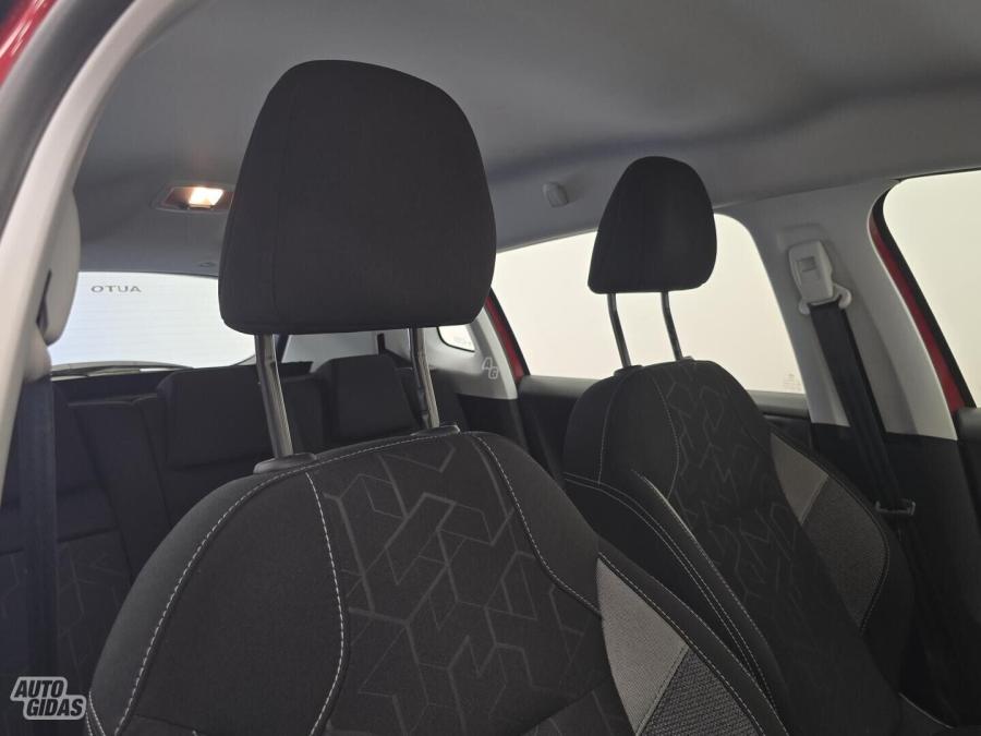 Red Peugeot 2008 2018 in Vilnius, with an engine capacity of 0.00 L and mileage of 63 thousand km for 8490 €, photo 37 on AUTOMOTO.COM.LV