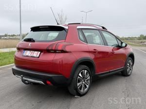 Sarkans Peugeot 2008 2018 Liepāja, ar dzinēja tilpumu 1.20 L un nobraukumu 110 tūkst. km par 8400 €, foto 5 vietnē AUTOMOTO.COM.LV
