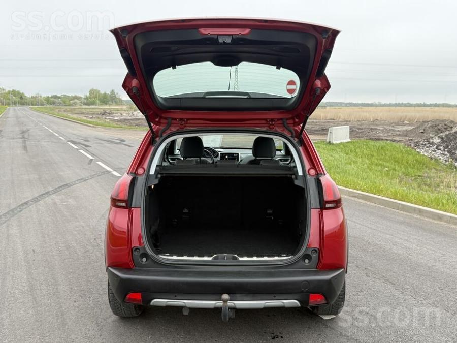 Sarkans Peugeot 2008 2018 Liepāja, ar dzinēja tilpumu 1.20 L un nobraukumu 110 tūkst. km par 8400 €, foto 10 vietnē AUTOMOTO.COM.LV