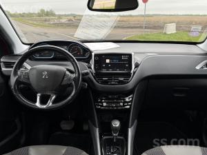 Sarkans Peugeot 2008 2018 Liepāja, ar dzinēja tilpumu 1.20 L un nobraukumu 110 tūkst. km par 8400 €, foto 17 vietnē AUTOMOTO.COM.LV