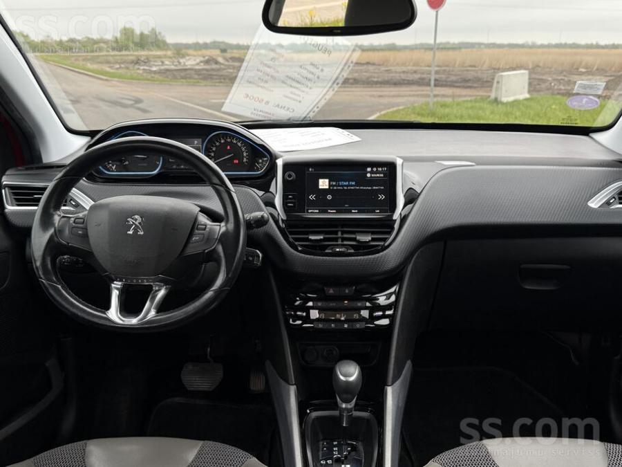 Sarkans Peugeot 2008 2018 Liepāja, ar dzinēja tilpumu 1.20 L un nobraukumu 110 tūkst. km par 8400 €, foto 17 vietnē AUTOMOTO.COM.LV