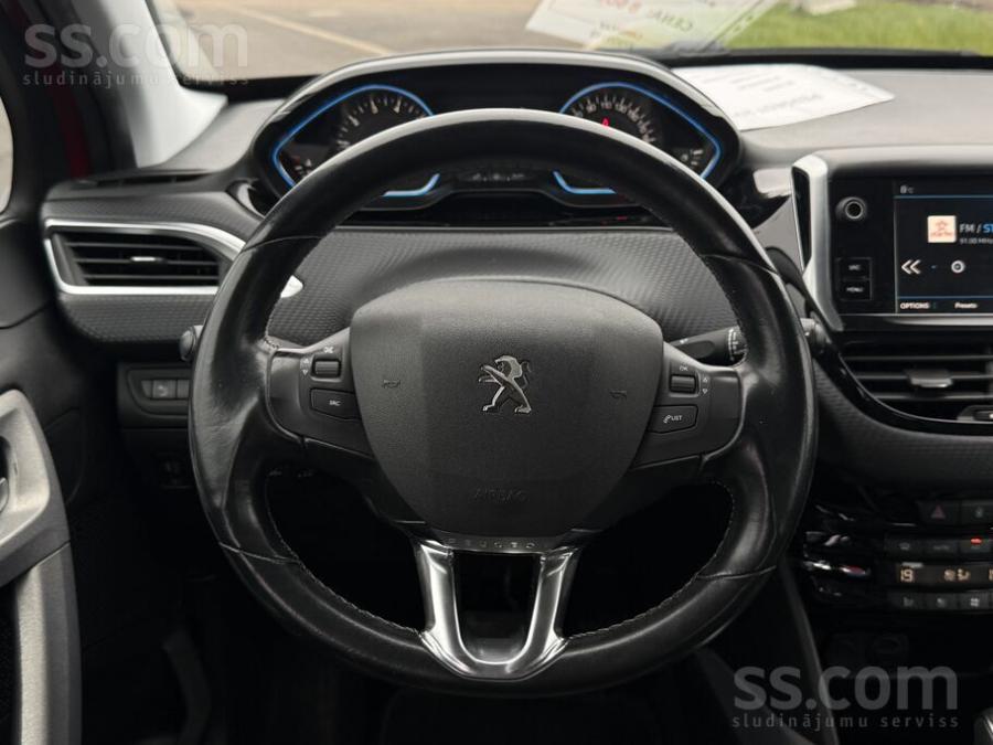 Sarkans Peugeot 2008 2018 Liepāja, ar dzinēja tilpumu 1.20 L un nobraukumu 110 tūkst. km par 8400 €, foto 18 vietnē AUTOMOTO.COM.LV