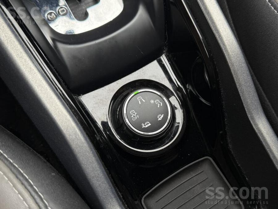 Sarkans Peugeot 2008 2018 Liepāja, ar dzinēja tilpumu 1.20 L un nobraukumu 110 tūkst. km par 8400 €, foto 26 vietnē AUTOMOTO.COM.LV