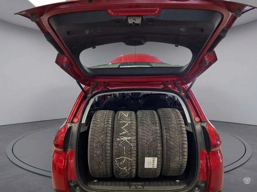 Red Peugeot 2008 2018 in Vilnius, with an engine capacity of 1.20 L and mileage of 138 thousand km for 3300 €, photo 11 on AUTOMOTO.COM.LV